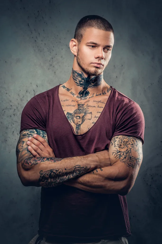 33 Exemples Des Plus Beaux Tatouages Sur Le Cou D homme 33 Exemples Des Plus Beaux Tatouages Sur Le Cou D homme