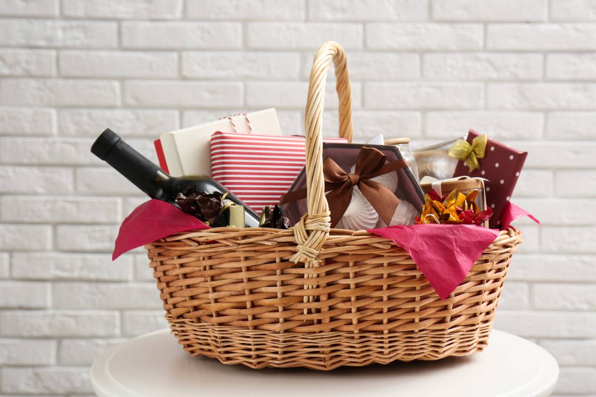 Idée-cadeau : offrez un panier garni personnalisé